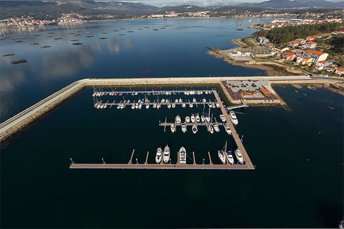 Marina Cabo de Cruz / Boiro - Cabo de Cruz. Playas, Monte, Historia ...